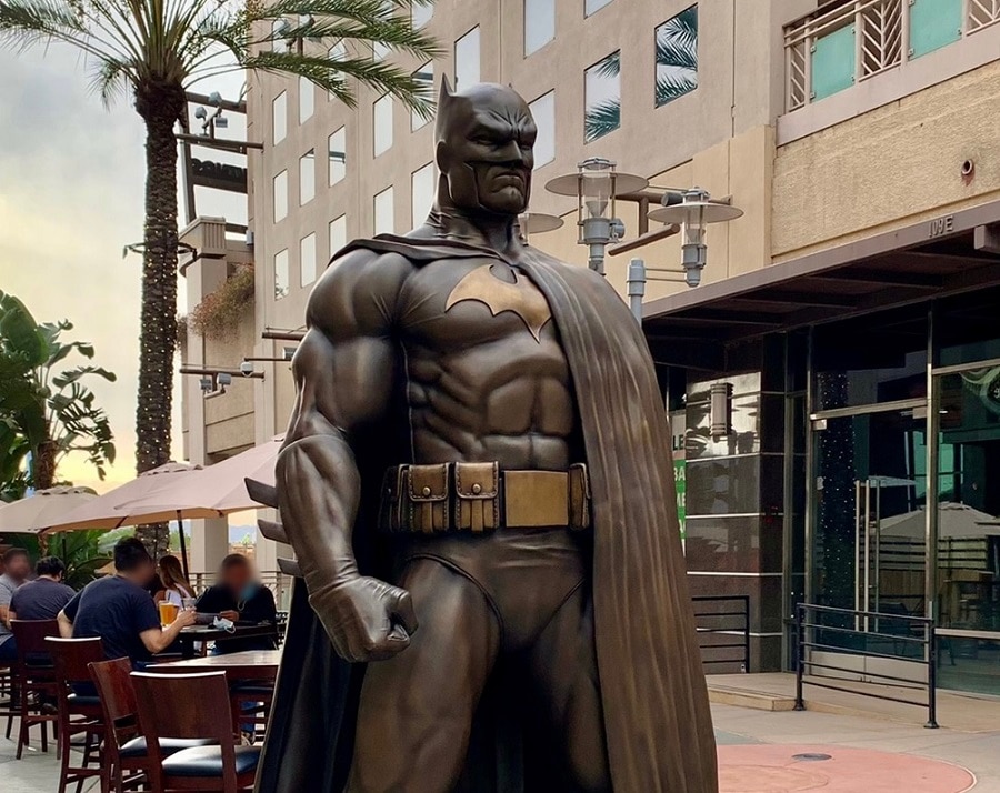 A Batman in Bronze: The Story Behind Burbank's New Super Hero Statue | DC