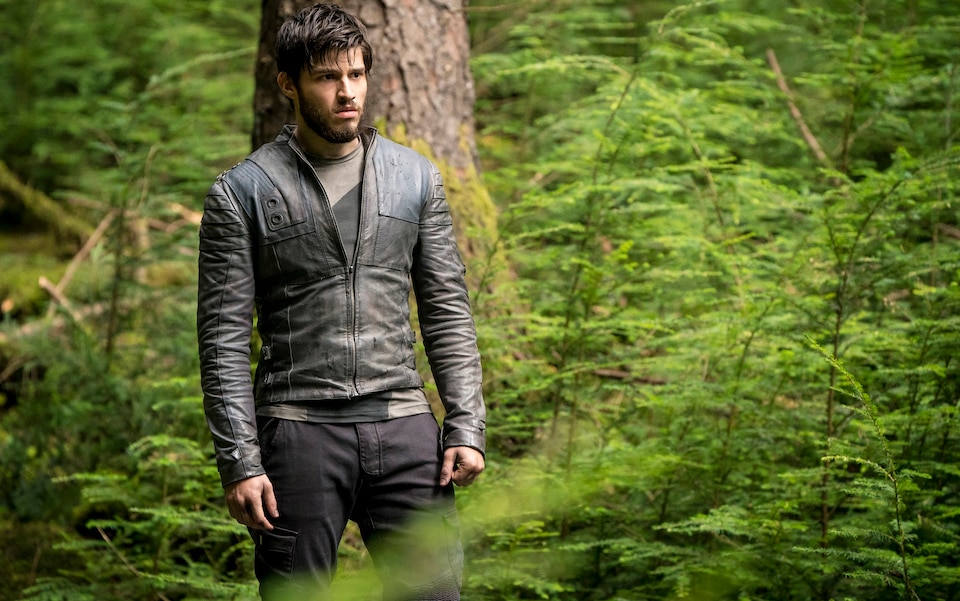 Krypton's Cameron Cuffe on Lobo, Zod and if Brainiac's Really Finished | DC