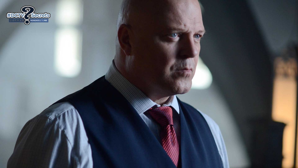 The #DCTV Secrets of GOTHAM: Ep. 2.4 "The Strike Force" (NEW!) | DC