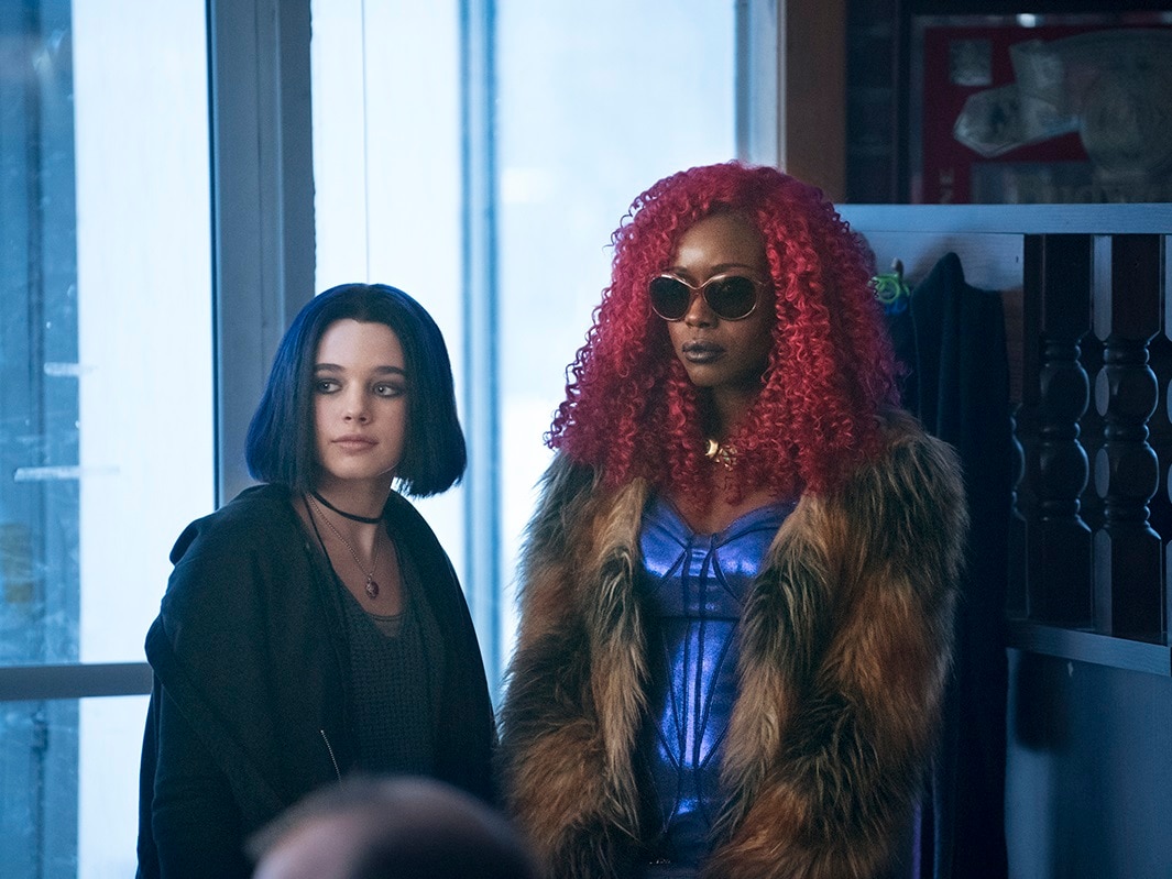 Titans: New Photos Show the Team Coming Together | DC