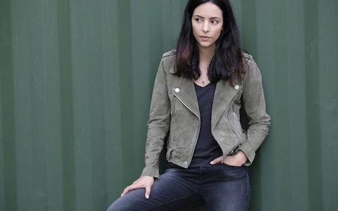 A New Legend Begins: Zari Tomaz Stirs Things Up | DC